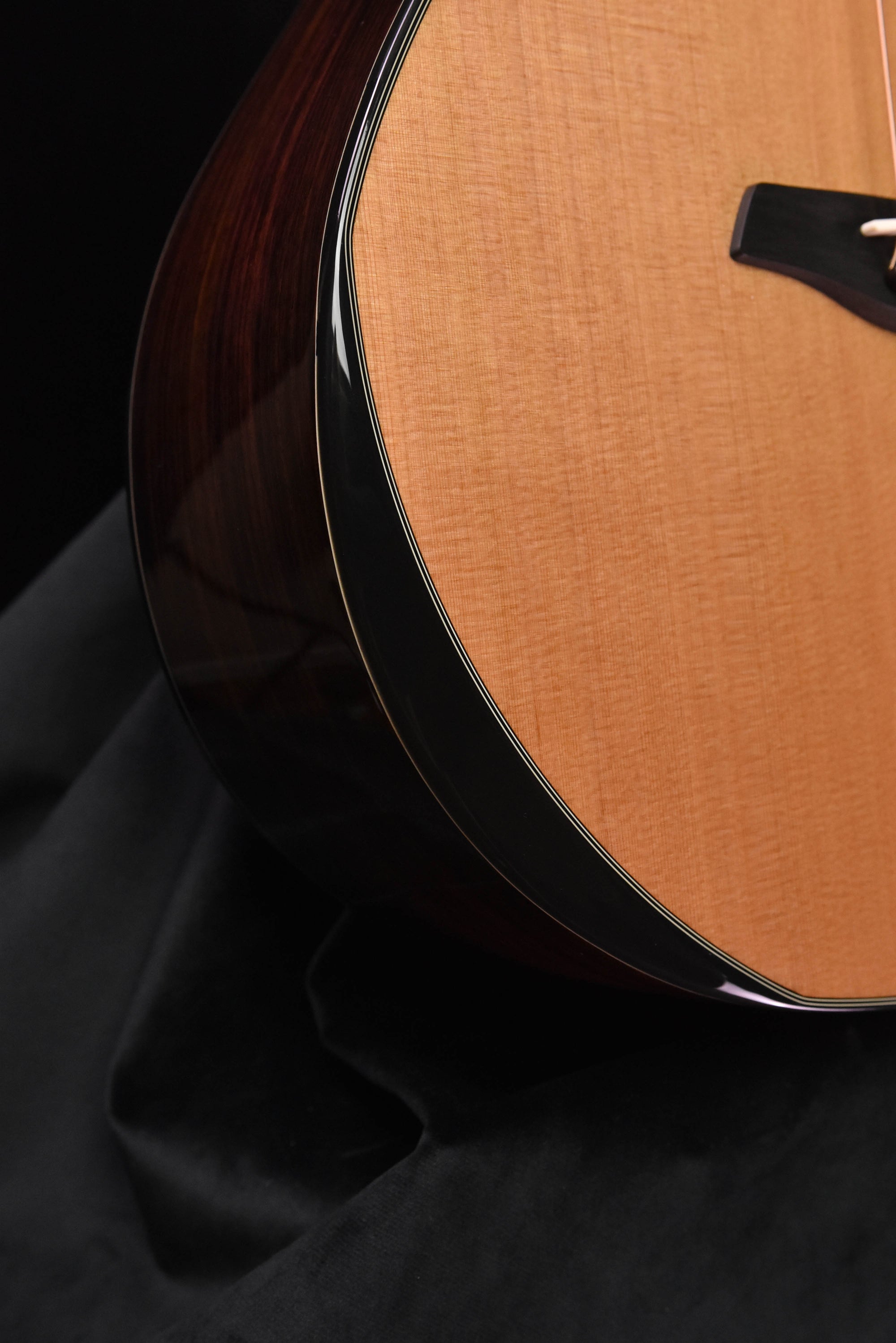 Furch Yellow Deluxe CR Cutaway Cedar/Rosewood, Bevel Duo