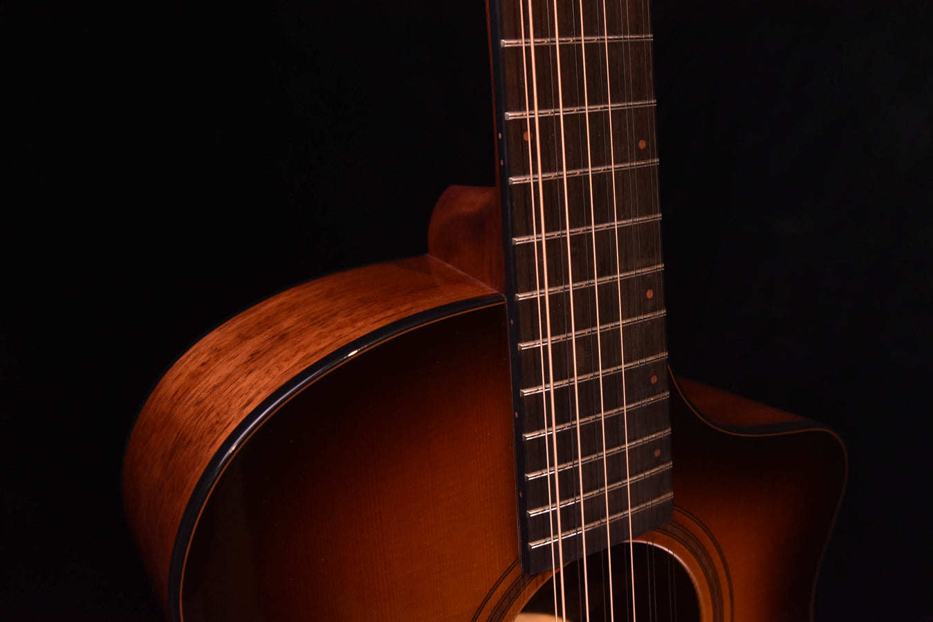 Breedlove Solo Pro Concert Edgeburst 12 String CE Red Cedar/ Mahogany